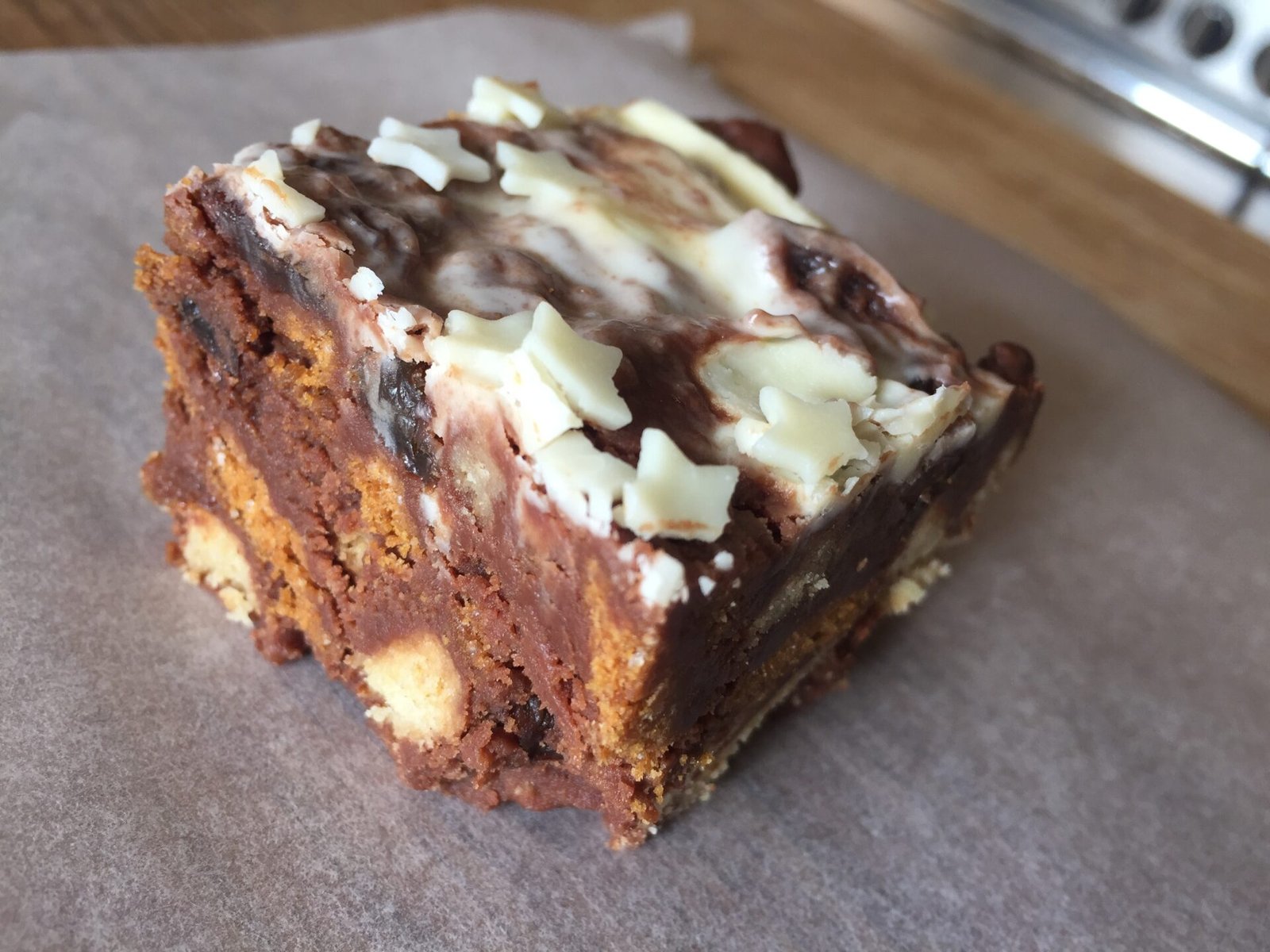 Lotus biscuit tiffin - Recipes from a Normal Mum
